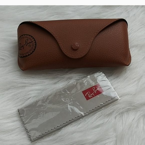 Ray-Ban | Accessories | Rayban Sunglass Case Pebble Brown Leather ...